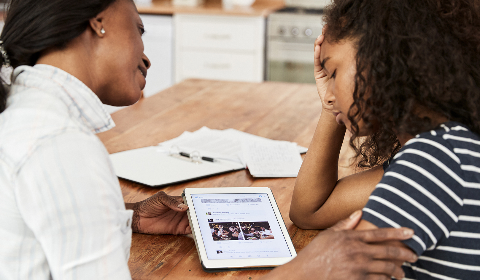 What’s the best way to ask your child to disconnect from screens ...