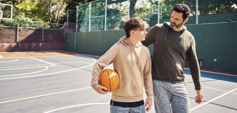 How to talk to your teen about negative body image | Qustodio