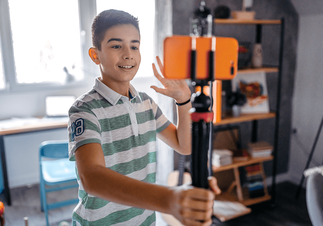 My teen wants to be an influencer: What you both need to know | Qustodio